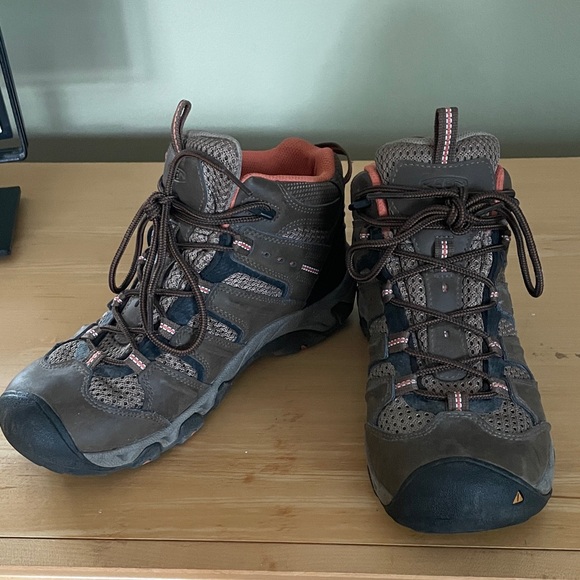 Keen | Shoes | Keen Hiking Boots With Orange Accents | Poshmark